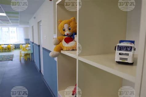 Национална мрежа за децата настоява за 18 спешни мерки в подкрепа на децата и семействата в