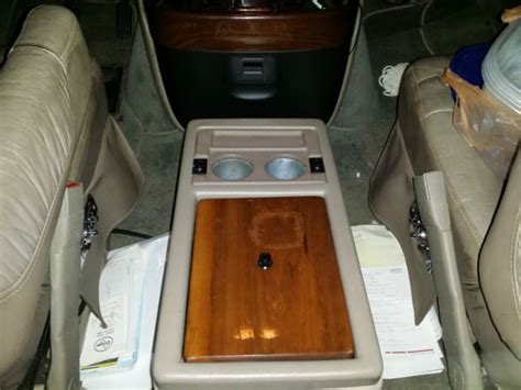 2001 Chevrolet Explorer High Top Conversion Van Read Description
