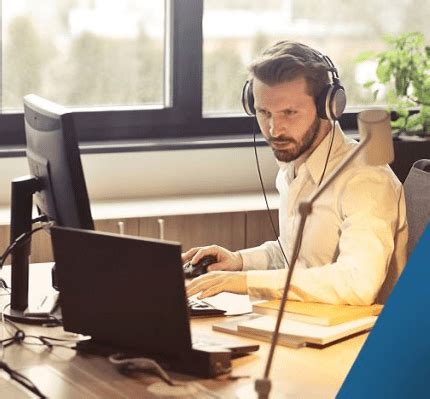 What Is Computer Help Desk Software How Helpdesk Works