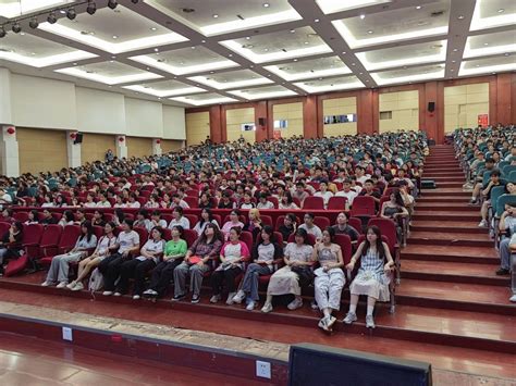 艺术与传媒设计学院开展院长见面会院部动态南昌工学院