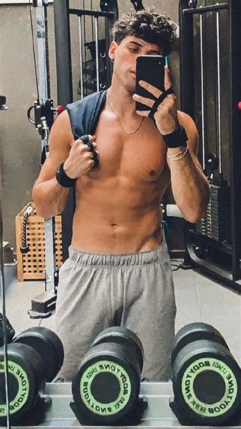 Daniel Illescas Career Bio Single Age Net Worth Height Facts
