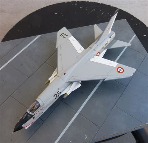 [heller] Vought F8 Crusader Français