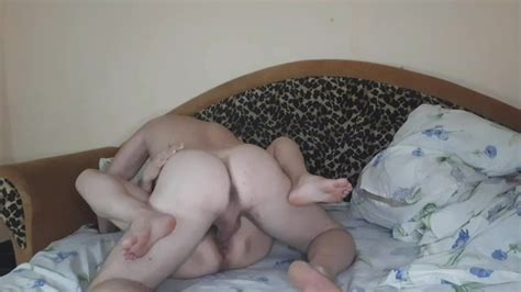 Зрелая скачет на толстом друге и кончает