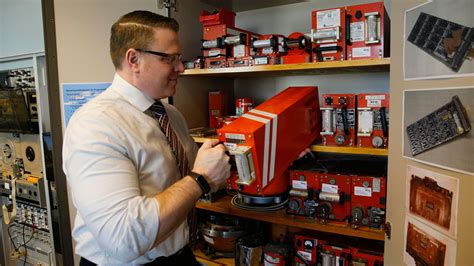 Fotos Cajas Negras De La Lámina De Acero Al Chip Infobae