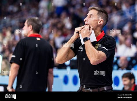 Alberto Miranda Sanchez Co Trainer Deutschland Pfeifft Fiba
