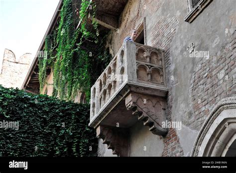 Balcony At Juliets House Casa Di Giulietta Setting Of Shakespeares