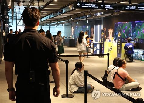 프로게이머 페이커 이상혁 살해 예고에 강화된 경기장 보안 연합뉴스