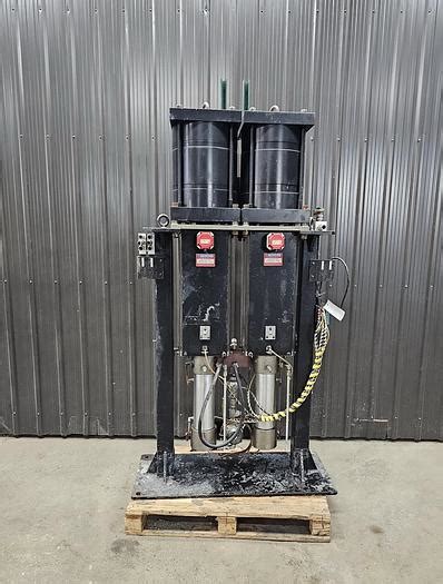 Used Used Sealant Equipment And Engineering Dual Integrated Pneumatic