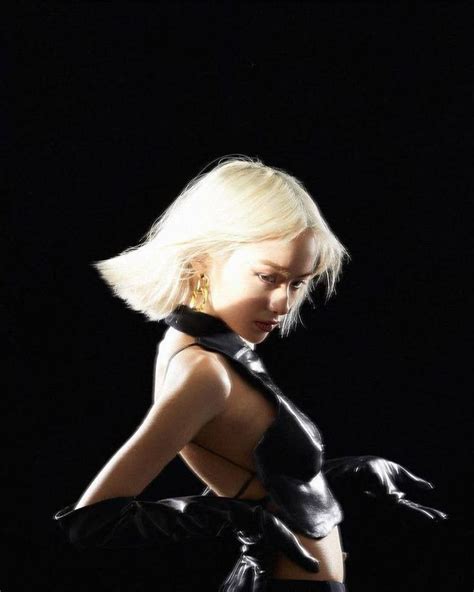 Pin By Gabs 𔘓 愛 On Picturessgirls Pose Reference Photo Pose