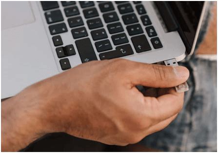 10 Tested Fixes For Monitor Says No Signal And Goes To Sleep