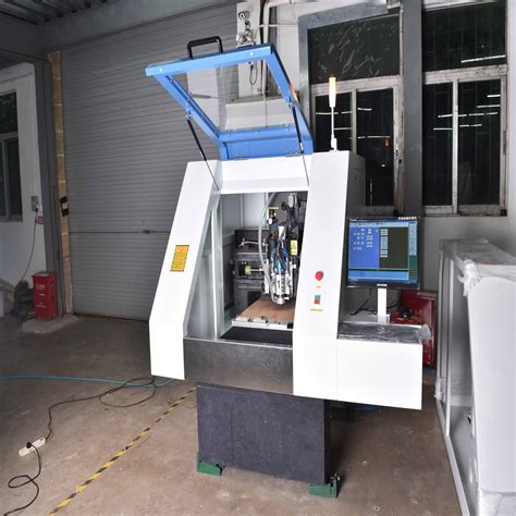 New High Accuracy Rapid PCB Router PCB Making Prototyping And Cutting Machine