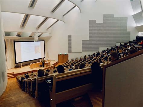 Lecture Vs Seminar Difference And Comparison