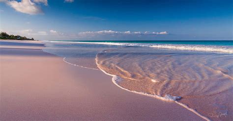 Download Stunning View Of Bahamas Island Wallpaper