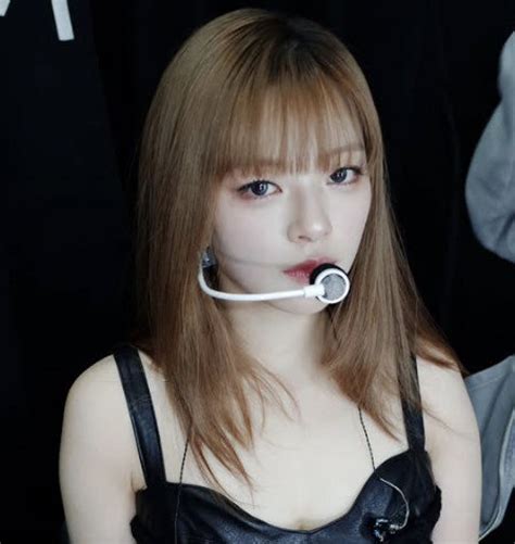 Twices Jeongyeon Stuns With Glowing Visuals In New Backstage Photos