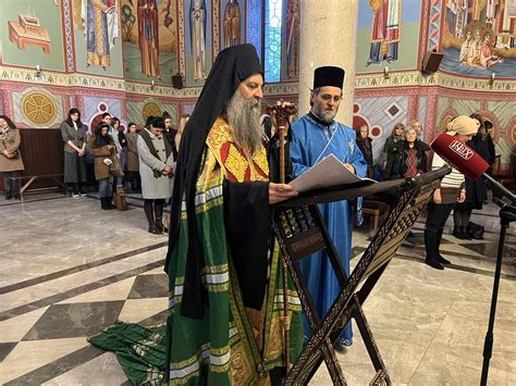БОРБА ЗА ВЕРУ Порфирије служио молебан за наш верни народ и светиње на Косову и Метохији а