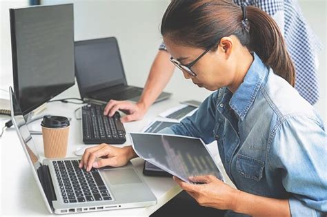 Premium Photo Colleagues Coding In Office