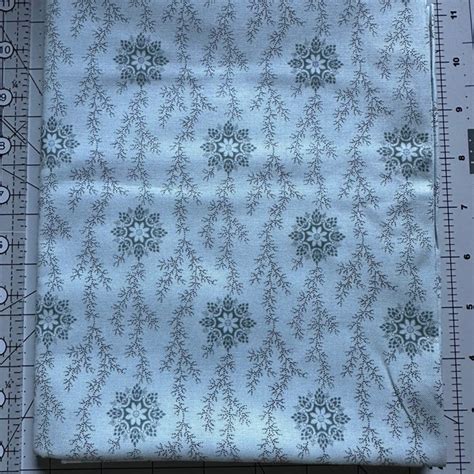 Montana Primrose Quilt Pattern Edyta Sitar Fabrics Laundry Basket