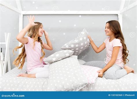 Soulmates Girls Having Fun Sleepover Party Girls Happy Friends With