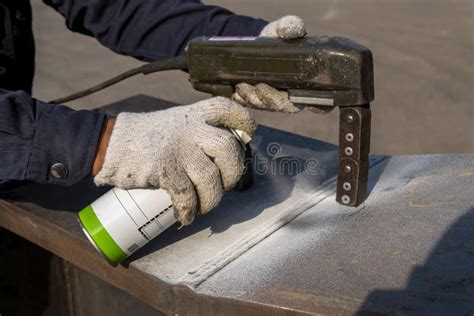 checking defect in welded with process magnetic particle testingmt stock image image of