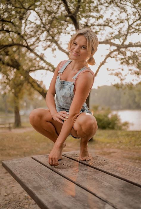 Pinterest In 2025 Jeans For Short Women Barefoot Blonde Women With