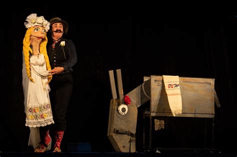 „Сливи за смет“ днес в Кукления театър на Бургас Култура и музика