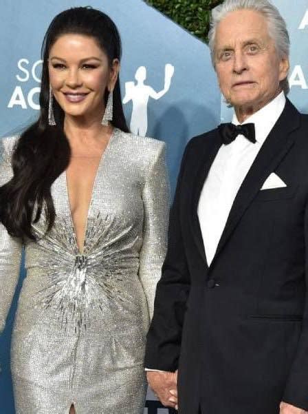 საოცარი ისტორიები ღამისას როცა დუგლასმა ზეტა ჯონსი დაინახა უთხრა «მე გავხდები შენი