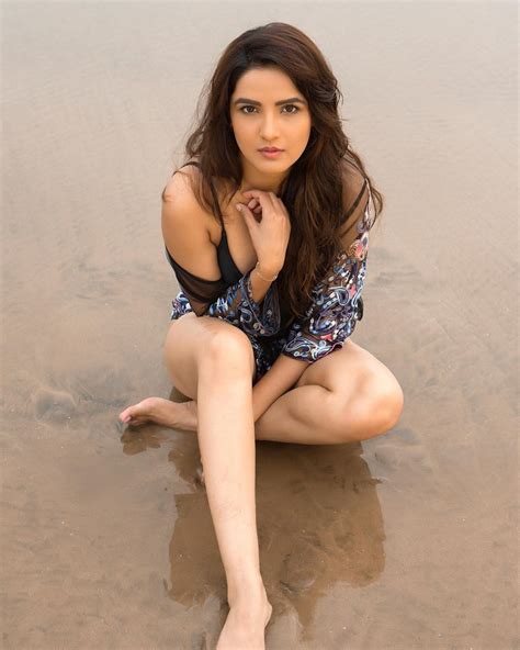 Jasmine Bhasin S Feet