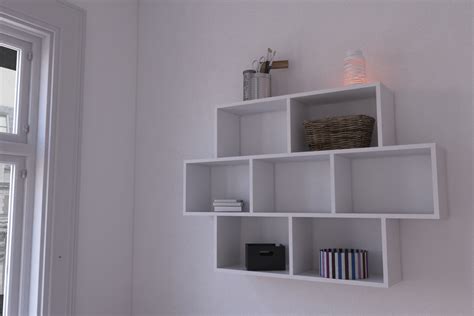 Полка на стену книжная из ДСП ламинированного из семи секций белый цена 1410 ₴ купить на Prom