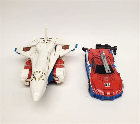 Hasbro Transformers Generations Combiner Wars Combiners Sky Reign No Package