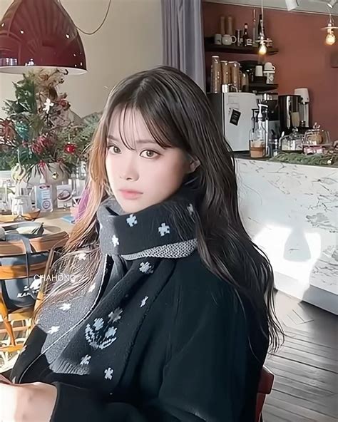차홍아르더 청담점 김다송 긴머리펌 차홍아르더김다송 뿌리부터 굵게 흐르는 물결펌 구름펌 🤍 어려보이는 앞머리와 애교머리 컷