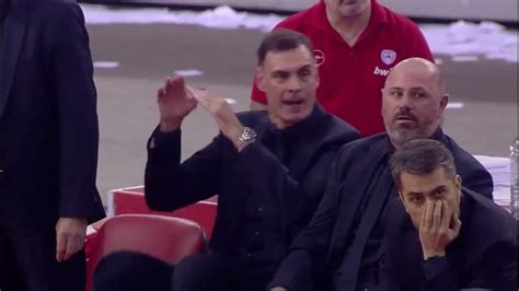 ΜΠΑΡΤΖΩΚΑΣ ΣΕ ΧΡΙΣΤΟΠΑΝΑΓΙΕΣ ΚΑΤΑ ΡΙΠΑΣ ΣΤΟ ΟΛΥΜΠΙΑΚΟΣ ΕΡΥΘΡΟΣ 86 90 Md 15 22 12 2022 Youtube