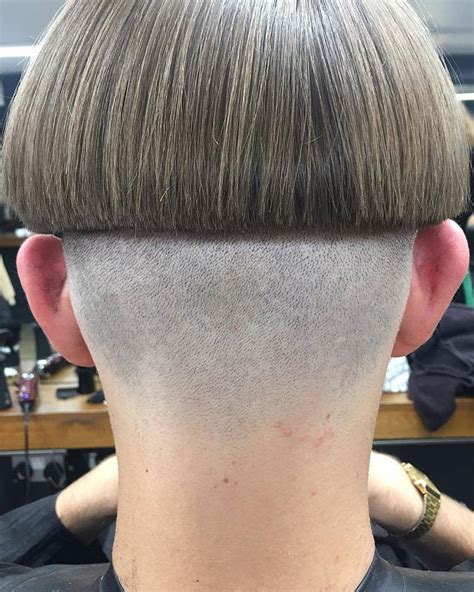 Reverse Chili Bowl Haircut At Amelie Woolley Blog