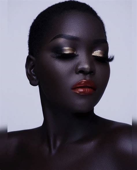 Nyakim Gatwech Instagram Model Worth 4 Million For Her Glowing Dark