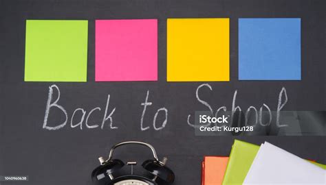 학교에 다시 칠판에 분필 그들에 기록과 검은 알람 벨에 대 한 여러 스티커 세트 개념에 대한 스톡 사진 및 기타 이미지 개념 개념과 주제 광고 Istock