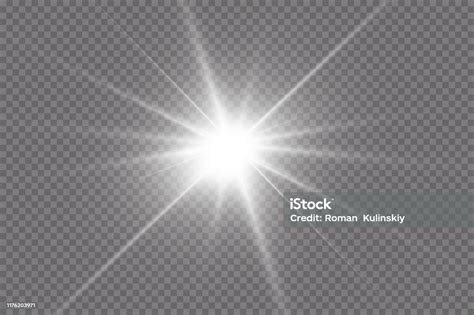 투명한 배경에서 흰색 으로 빛나는 빛이 폭발합니다 광선과 함께 투명 빛나는 태양 밝은 플래시 밝은 플래시의 중심입니다 0명에 대한 스톡 벡터 아트 및 기타 이미지 Istock
