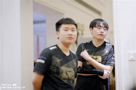 Rng赛后返图：手挽同伴，闯过一关又一关！ 直播吧zhibo8cc