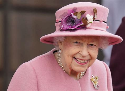 Queen For A Day 24 Hours In The Life Of The Late Monarch
