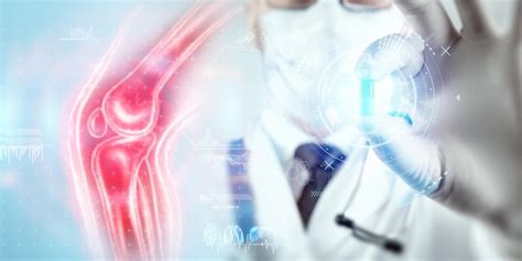 관절 통증 의사는 무릎 관절의 홀로그램을 봅니다 엑스레이 이미지 외상 류마티스 전문의 상담 골격 이미지 의료 개념