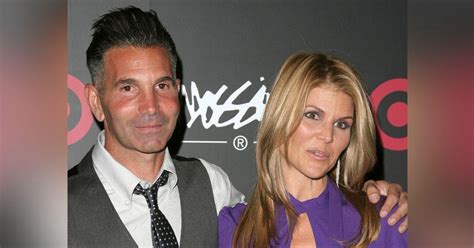 Lori Loughlin And Mossimo Giannullis Relationship Timeline Photos
