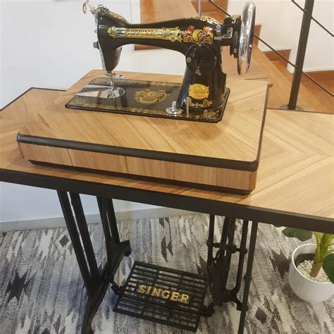Singer Sewing Machine Console Table Furniture And Home Living Furniture Other Home Furniture On