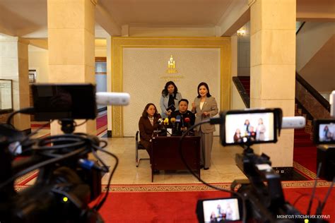 Ж Баясгалан Японд 40 наснаас асрах үйлчилгээний даатгалаа төлж 65 нас хүрээд үйлчилгээ авах