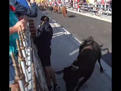 Cogida En La Calle Logro O Primer Encierro San Antol N Youtube