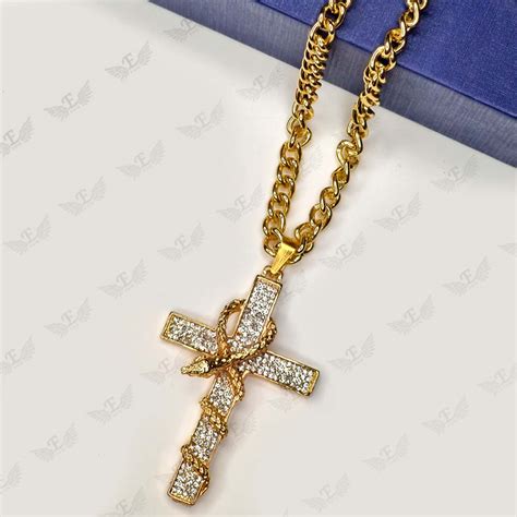 گردنبند صلیب و مار فول نگین جنس استیل رنگ ثابت ارن شاپ