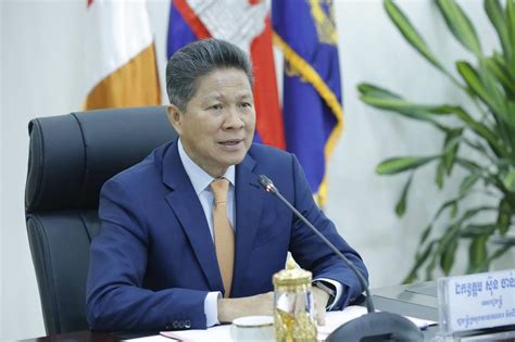 ឯកឧត្តមទេសរដ្ឋមន្ត្រី ស៊ុន ចាន់ថុល ទទួលជួយសំណេះសំណាលជាមួយតំណាងក្រុមហ៊ុនផលិតវីដេអូអប់រំ