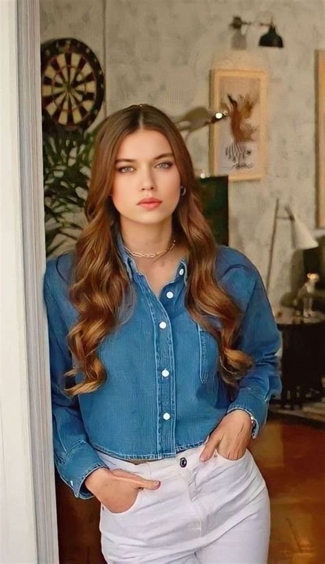 Afra Saraçoğlu Insan çizimleri Yalıçapkını