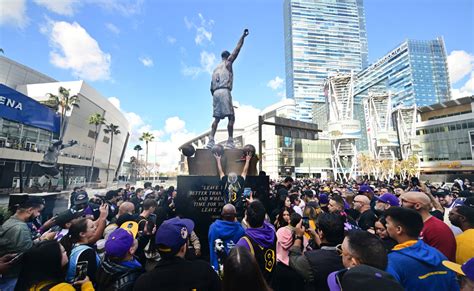 Report Kobe Bryants Statue Has Multiple Spelling Errors The Spun