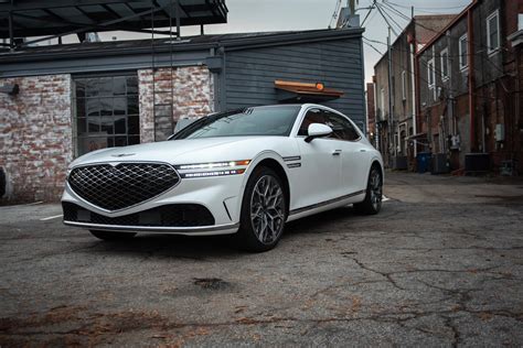 Genesis G90 Podium Vip S3 Magazine