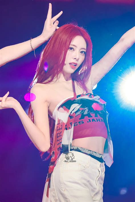 240602 Itzy Yuna At K Wave Concert Inkigayo Kpopping