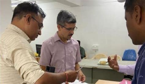 Ceo Visits Election Duty Certificate Centre Interacts With Staff And