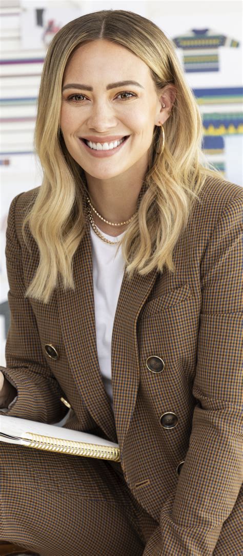 700x1600 4k Actress Hilary Duff 2022 700x1600 Resolution Wallpaper Hd